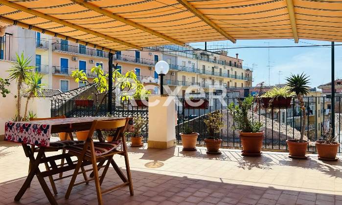 Appartamento in vendita in Via Dafnica a Acireale - Rexer